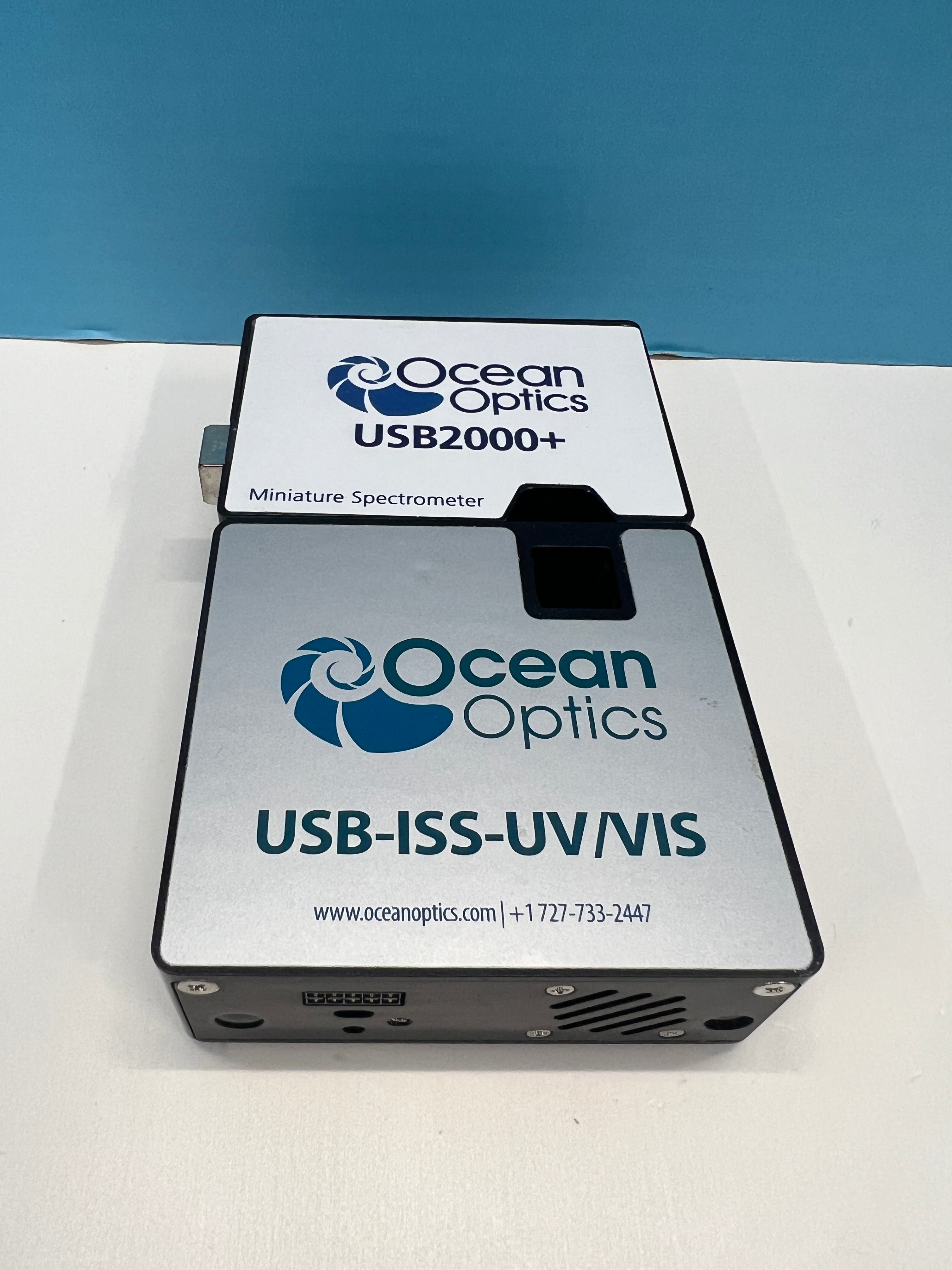 Ocean Optics (Ocean Insight) USB2000+ with USB-ISS-UV-VIS Integrated L